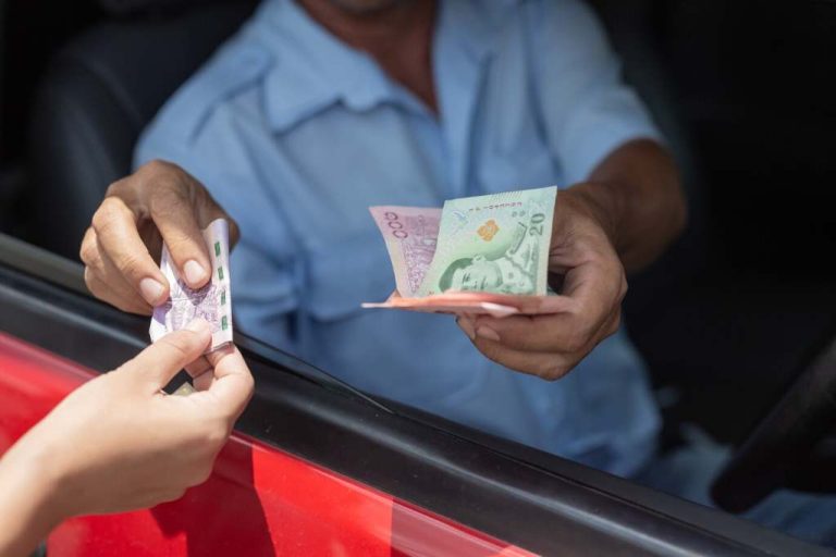 Where to Exchange Currency in Japan Safely - Looney Nature